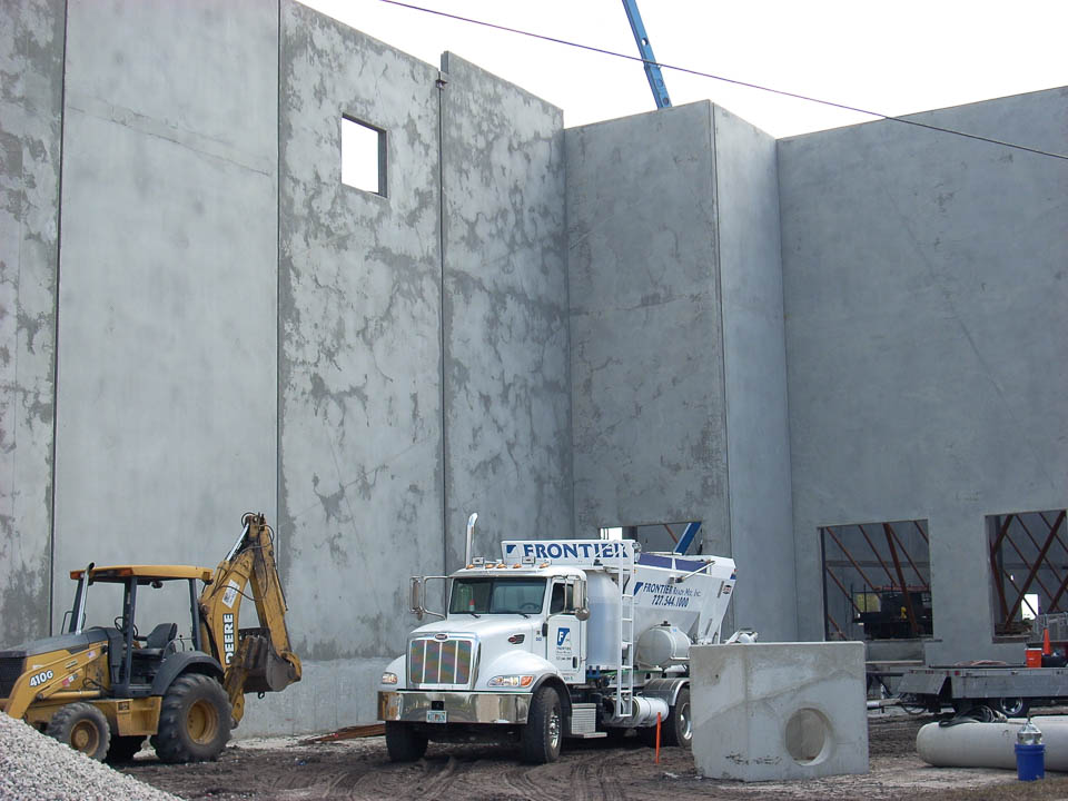 Concrete for contractors, Frontier Ready Mix can help